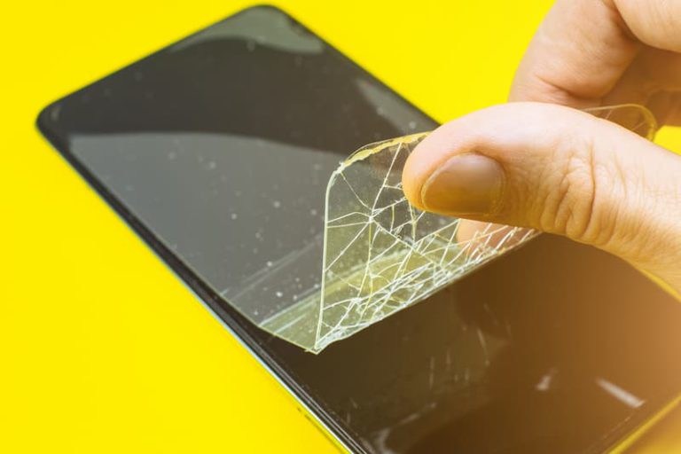 The Best Screen Protector for Your Phone | Mazuma Mobile