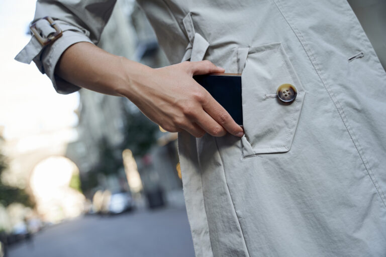 How to Keep Your Phone Safe During Winter | Mazuma Mobile